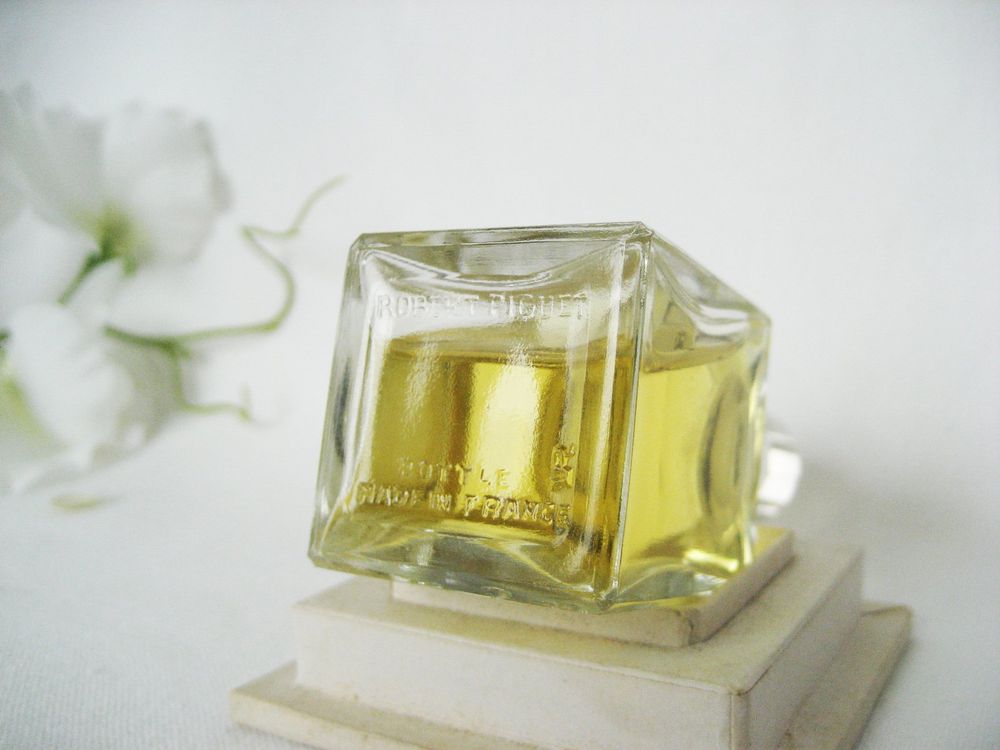 Art Deco Parfüm Flakon von Piguet – Flacon de parfum ancien (Gebraucht) in Rieden SG für CHF 37 ...