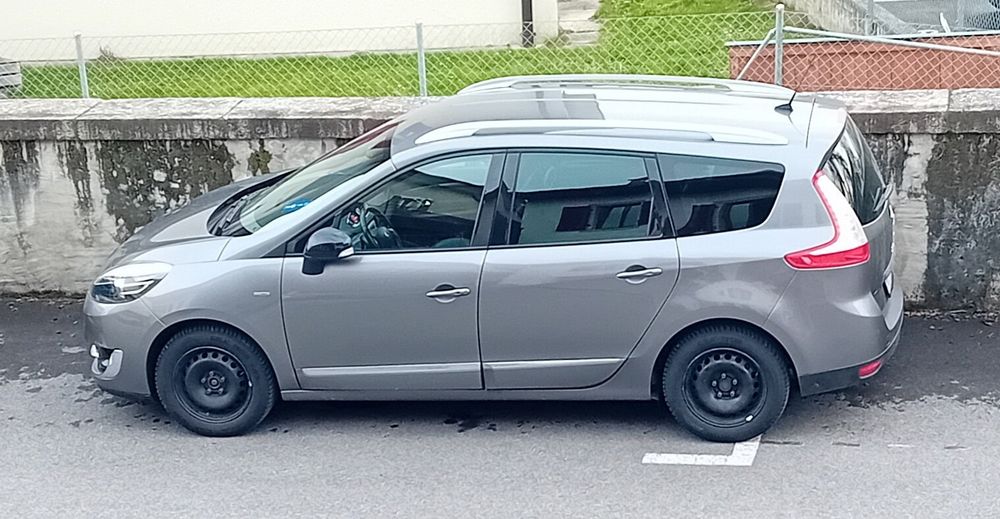 A vendre ou à échanger Renault Grand Scenic (D'occasion) à Concise pour ...