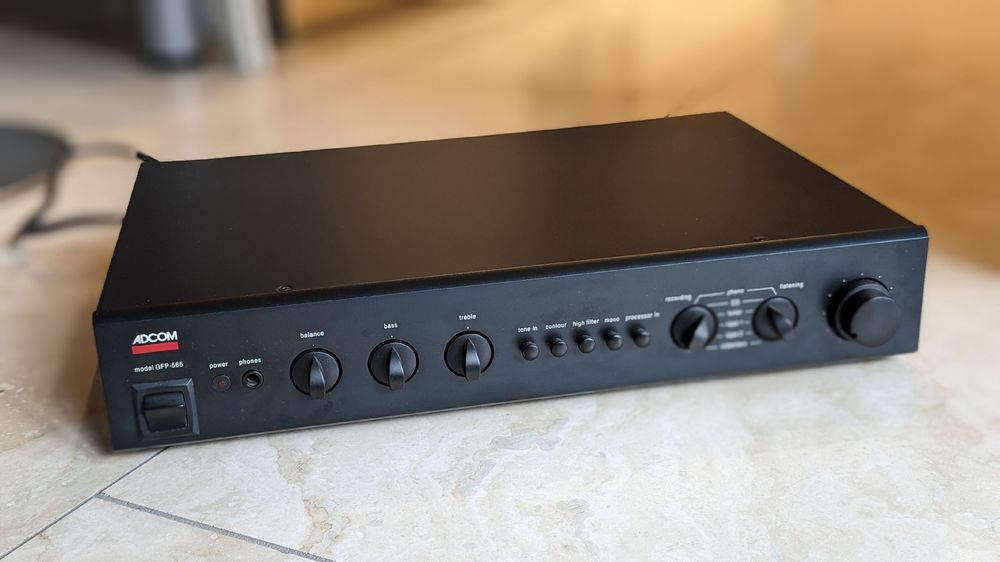 hi-fi ADCOM GFP-565 Preamplifier, very good condition | Kaufen auf Ricardo
