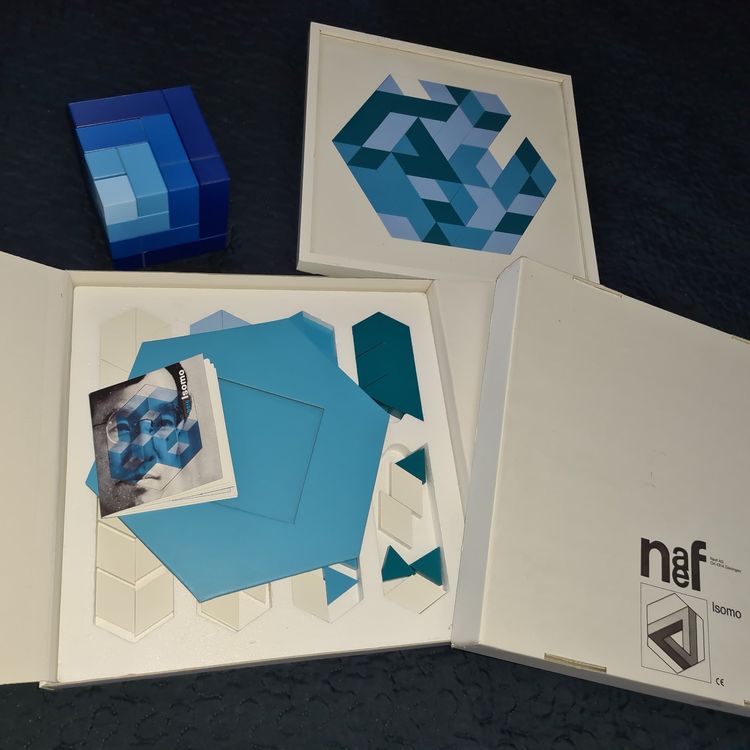 2 Original Naef Konstruktionsspiele Würfel + 2 Bilder (Gebraucht) in Münchenstein für CHF 185 ...