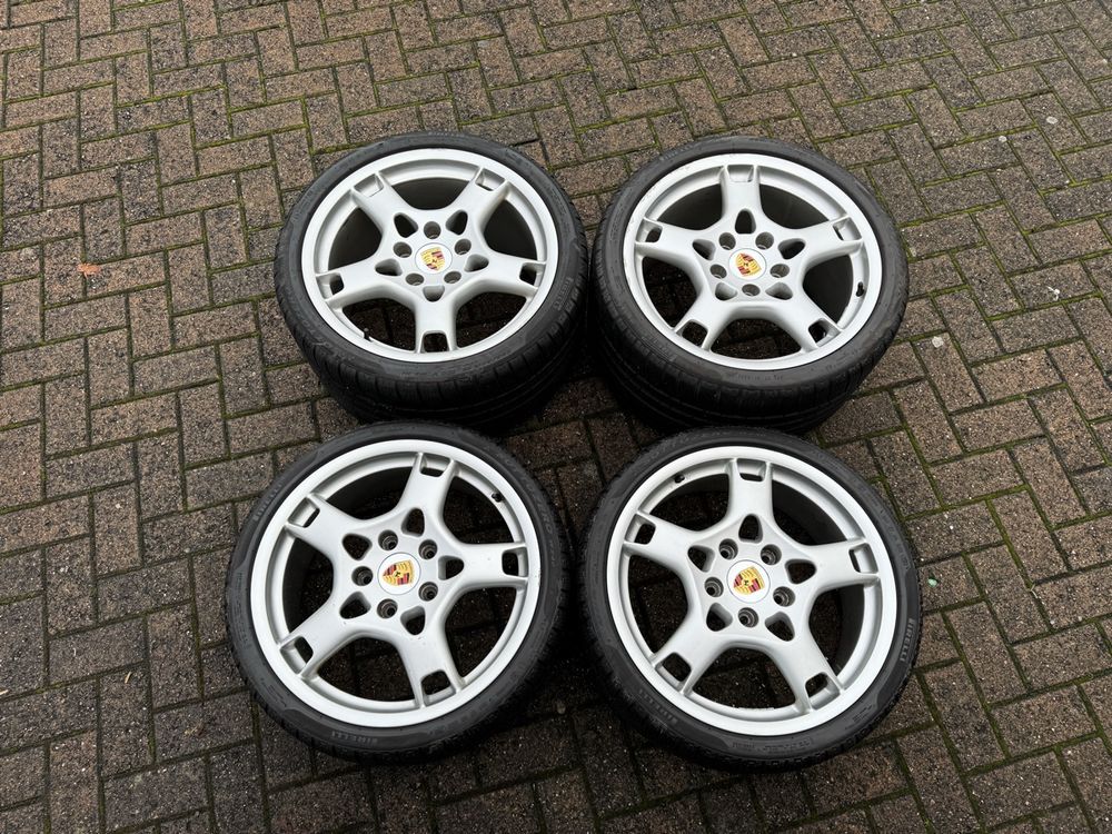 19 Zoll Felgen Original Porsche 911 997 Carrera (Gebraucht) in Aristau ...