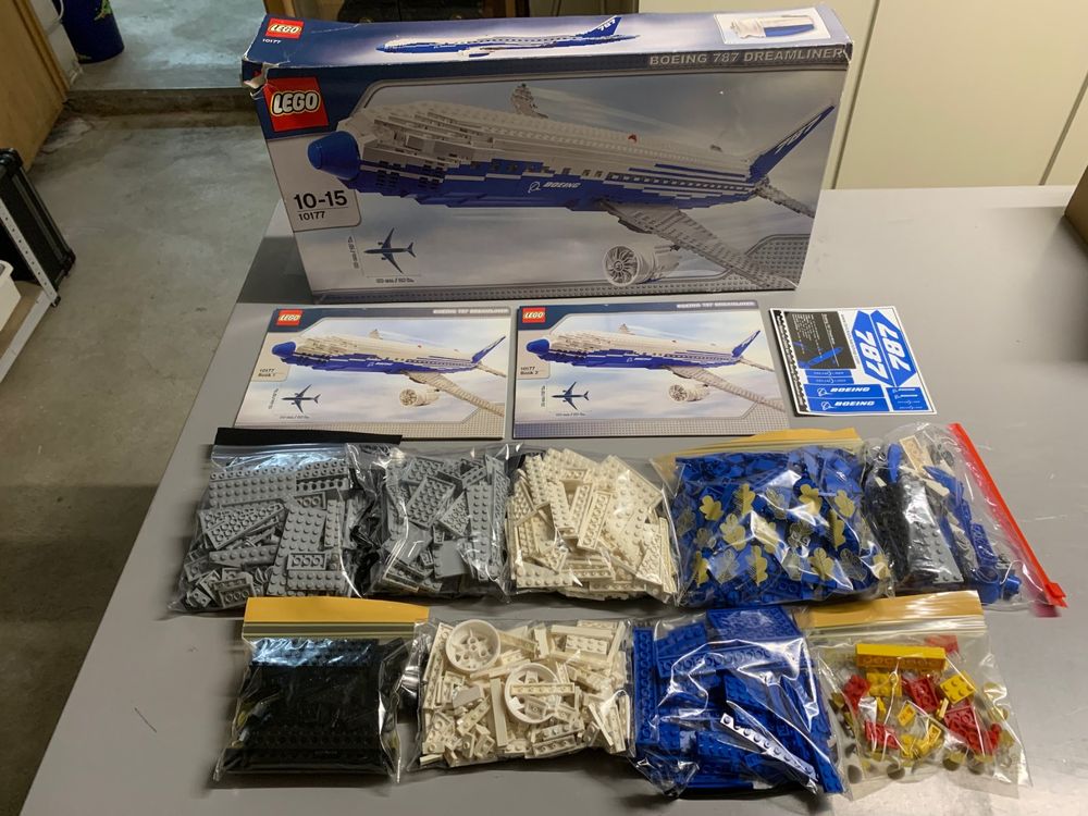LEGO Sculptures 10177 Boeing 787 Dreamliner komplett ab 1.00 (Gebraucht ...