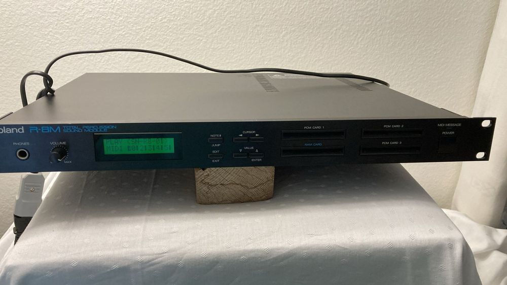 Roland R-8M Total Sound Percussions Module (Gebraucht) in Dietikon für ...
