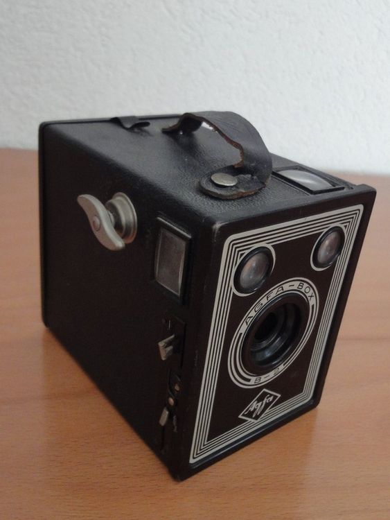 Fotoapparat : Antike AGFA-BOX B-2 Sammlerobjekt (Gebraucht) in Biel/Bienne für CHF 15 – mit ...