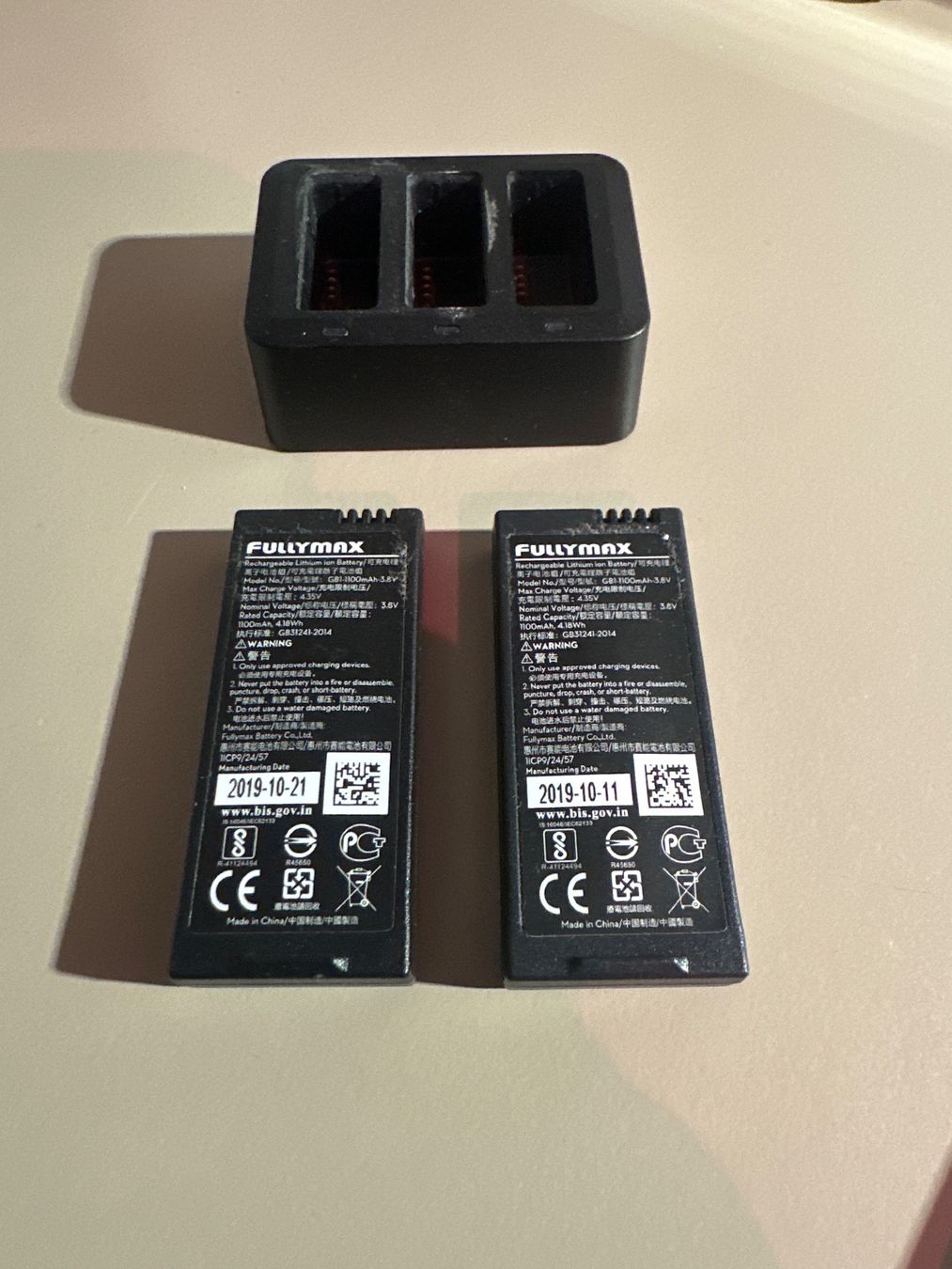 2x Fullymax Akkus und Ladegerät - Zu DJI Tello Drohne (Gebraucht) in ...