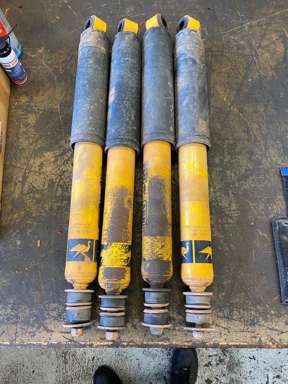 OLD MAN EMU / OME / DEFENDER HEAVY DUTY SHOCKS / DÄMPFER (Gebraucht) in ...