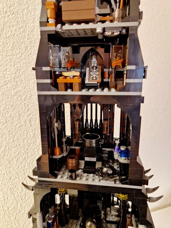 Lego 10237 Lord of the rings Tower of Orthanc | Kaufen auf Ricardo