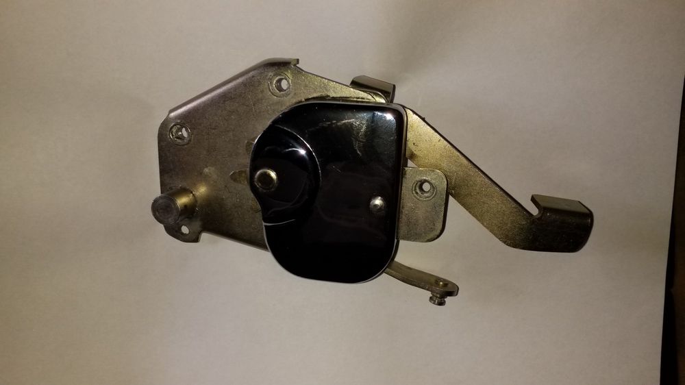 Jaguar E-type door lock (D'occasion) à La Brévine pour CHF 40 – avec ...