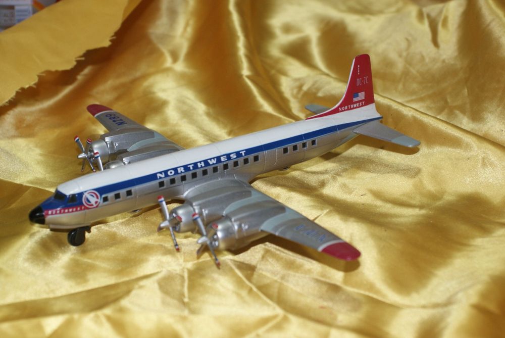 (KK) Flugzeug Modell Northwest DC-7C mit mechanismus,Aviatik (Gebraucht ...