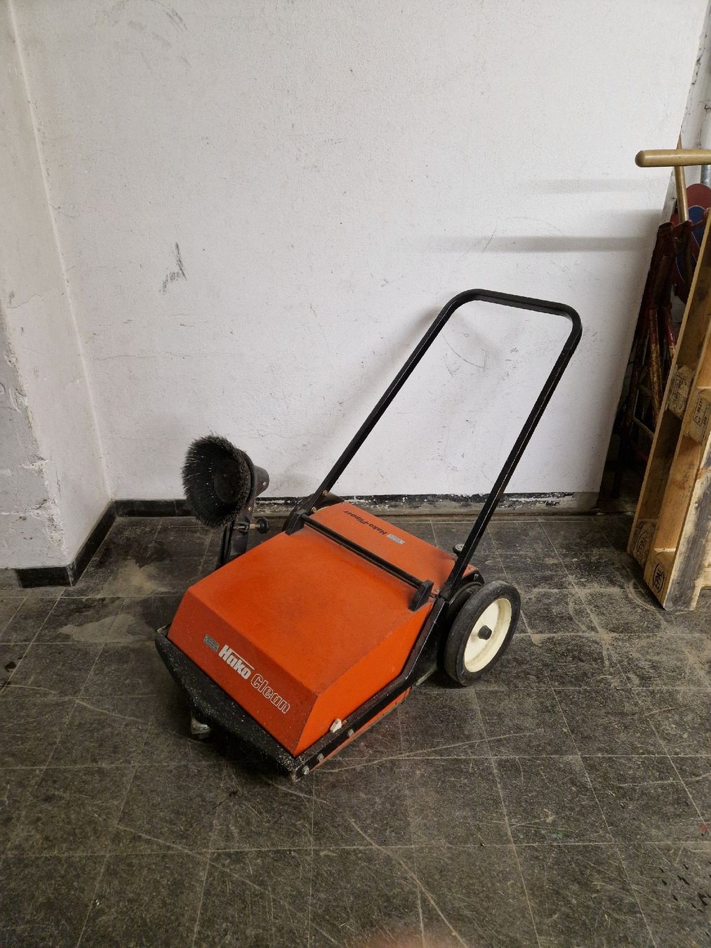 Hako Flipper Kehrsaugmaschine (Gebraucht) in Emmenbrücke für CHF 60 – nur Abholung auf Ricardo ...
