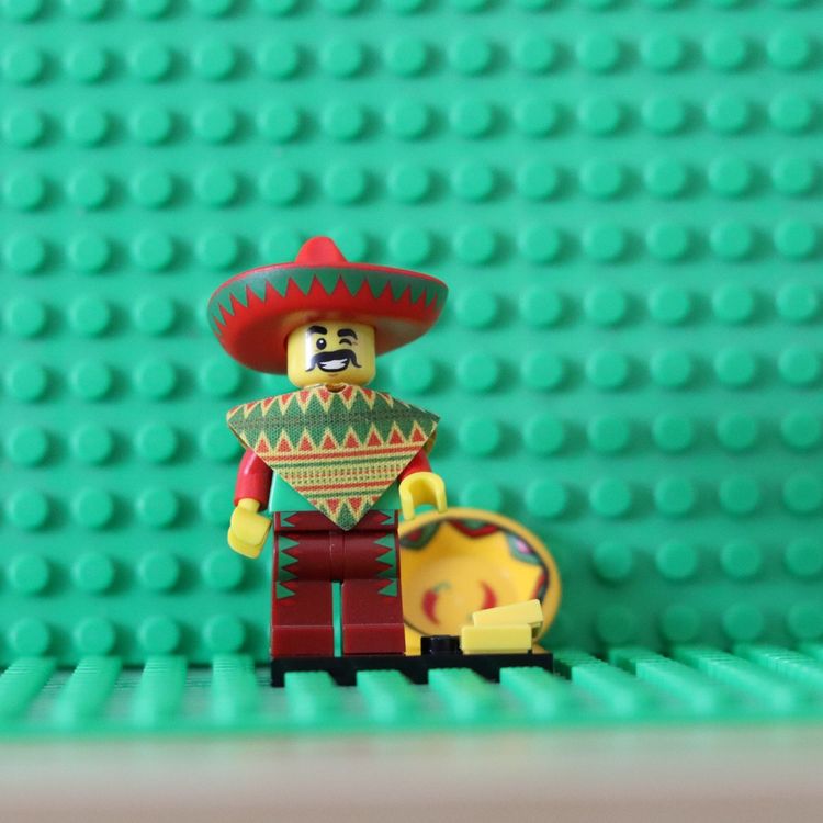 LEGO The LEGO Movie, Taco Tuesday Guy (Gebraucht) in Luzern für CHF 5 ...