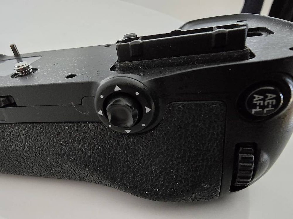 Battery grip MB-D14 x Nikon D600, D610 (Usato) a Pregassona per CHF 25 ...