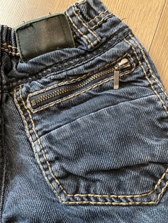 Jeans Burberry, 92 (Usato) a Gordola per CHF 30 – con consegna ...