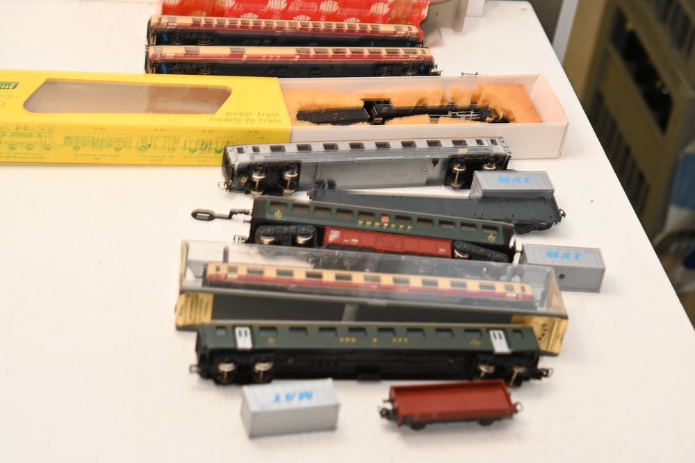 Diverse Bastelwagen + Lok HO/DC ohne OVP Defekt (Defekt) in Laupen ZH ...