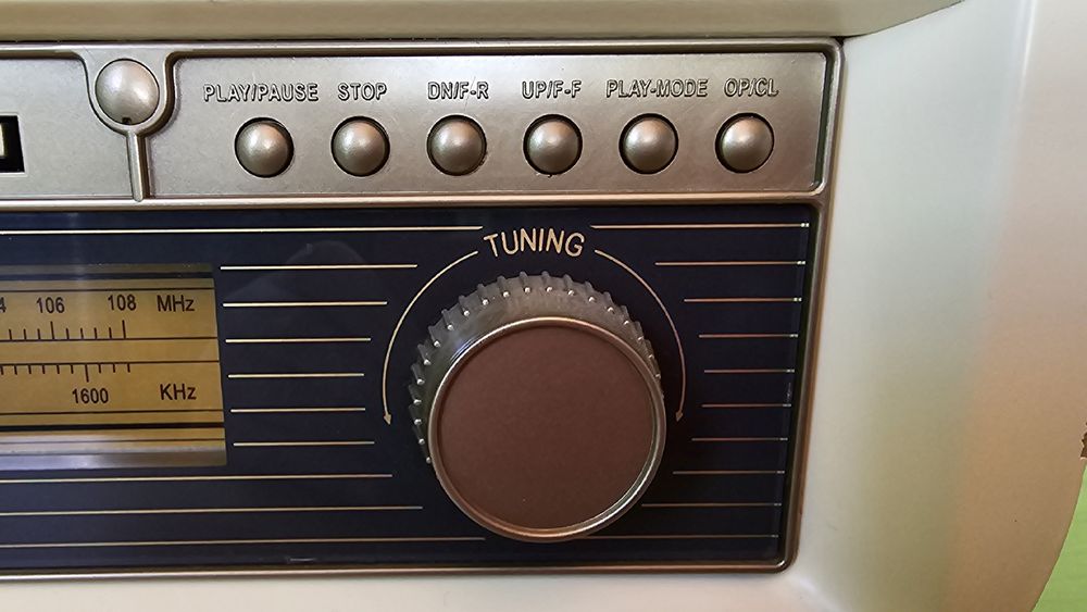 Vintage Radio mit Platten- und CD-Spieler von soundmaster (Gebraucht ...
