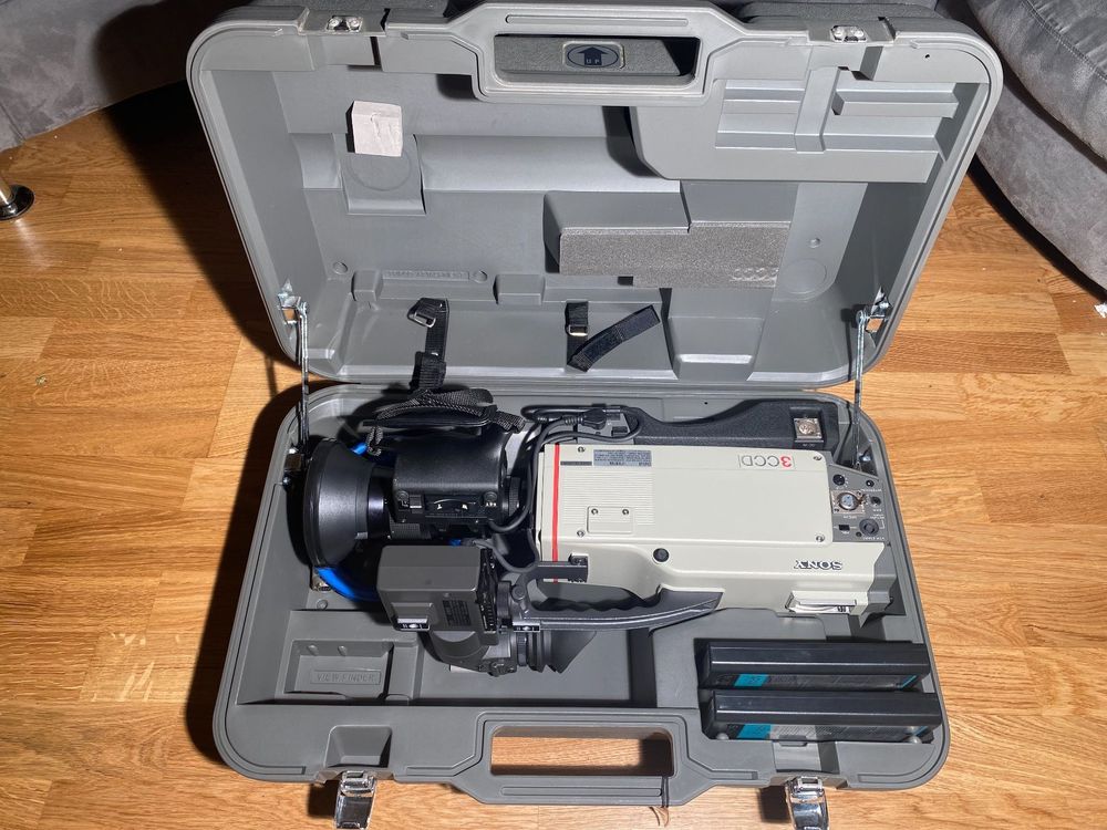 Sony Color Video Camera DXC-3000P (Gebraucht) in für CHF 250 – nur ...