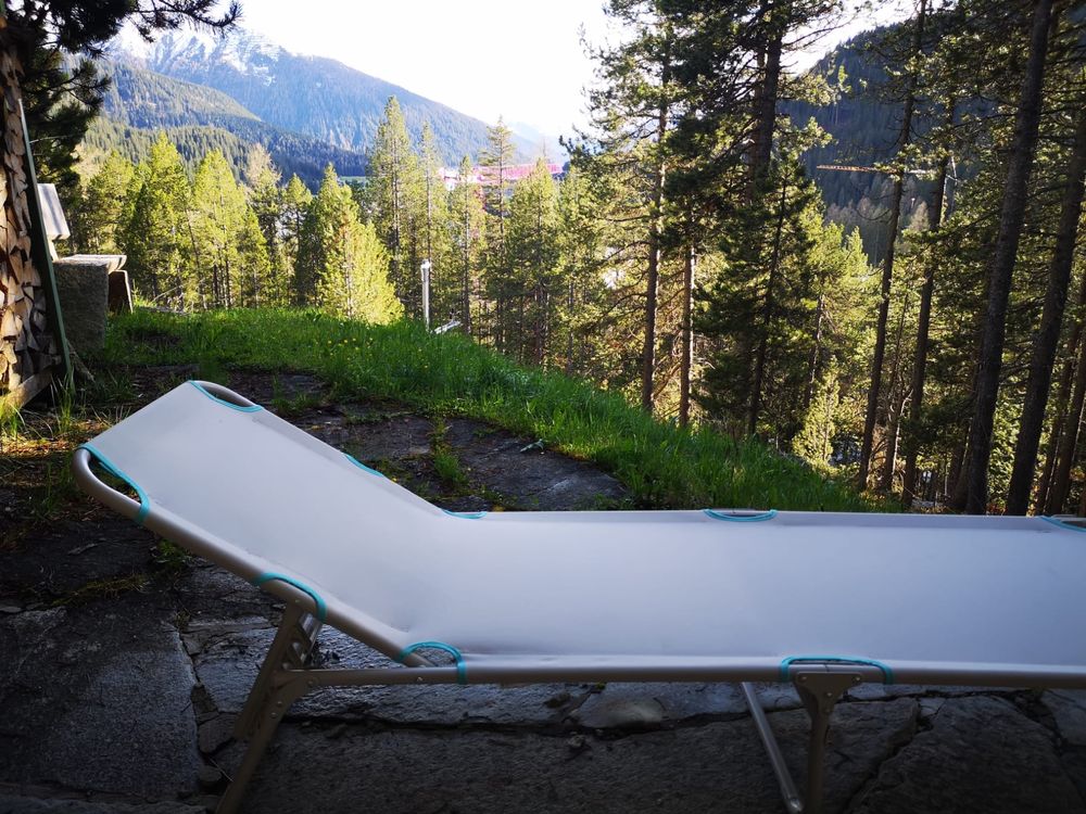 Foldable sunbed/ sun lounger/ color beige perfect for summer (Gebraucht ...