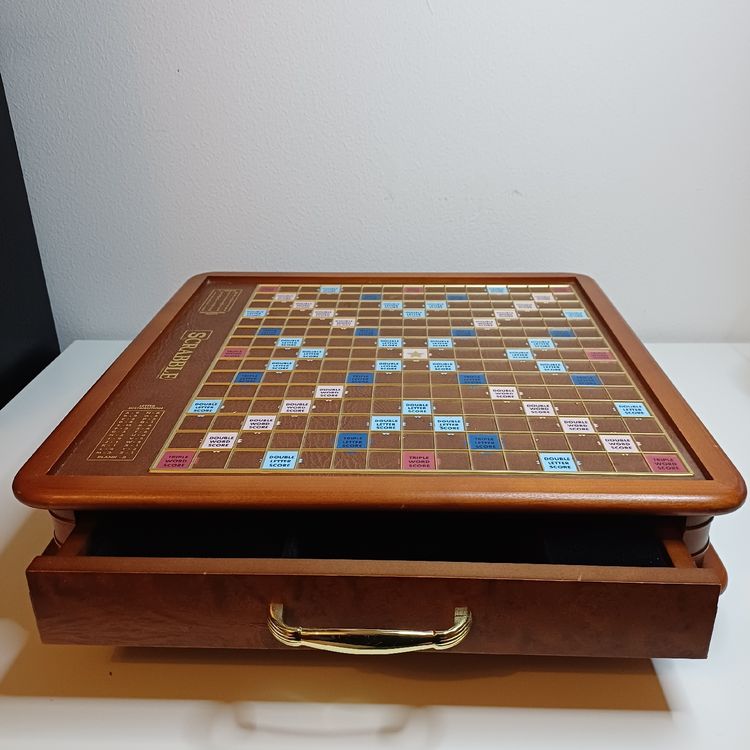 SCRABBLE Deluxe Drehteller Edition aus Holz – Englisch –🇬🇧 (Gebraucht ...