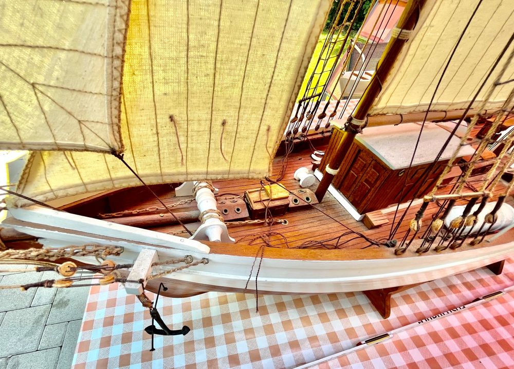 Historisches Schiffs-Standmodell aus Holz | Kaufen auf Ricardo