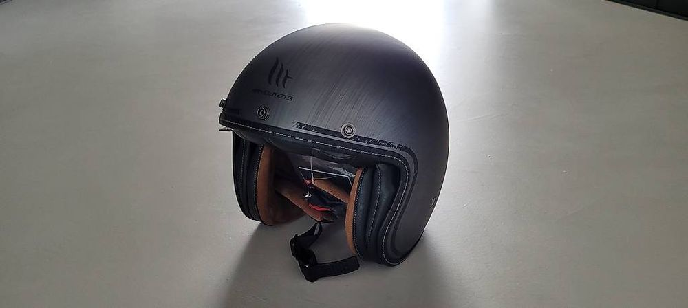 Neuer Motorradhelm (Gebraucht) in Rubigen für CHF 60 – nur Abholung auf ...