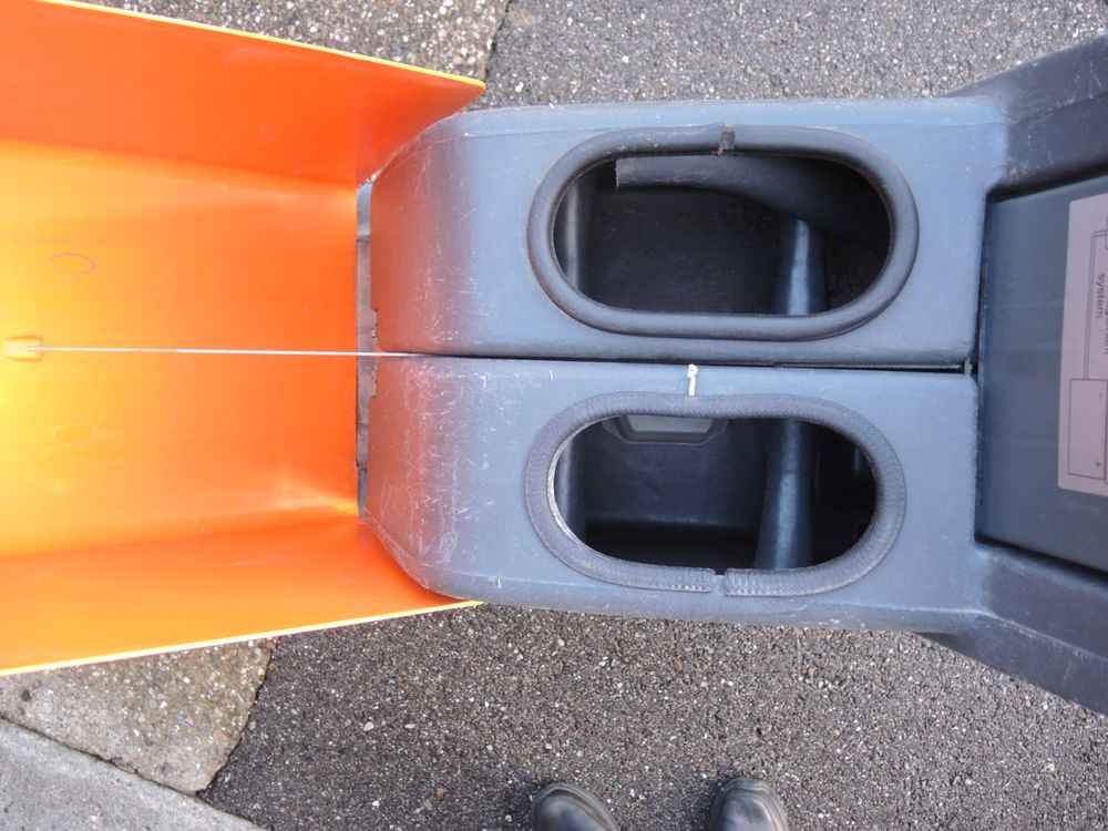 Taski Combimat 600 Scheuersaugmaschine/mit Akku/i.O/ab 1.- (Gebraucht ...