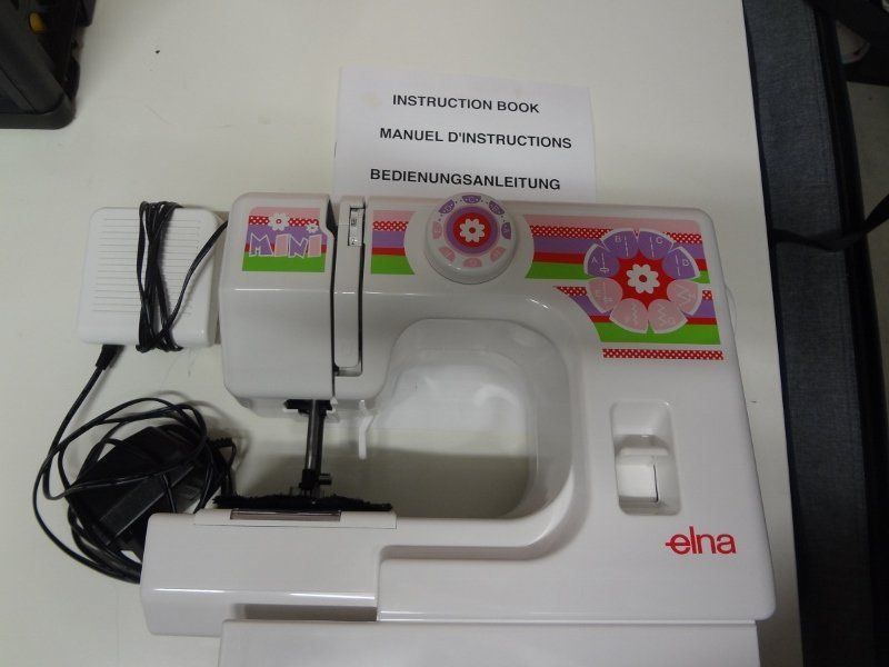 Kindernähmaschine Elna Mini (Gebraucht) in Rosshäusern für CHF 55 – mit ...