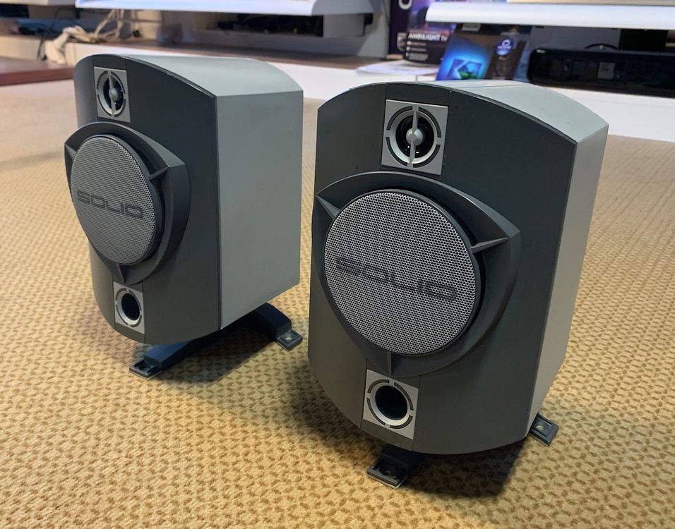 1 Paar B&W-Boxen "Rock Solid" mit Ständer, Silber mit Grau | Kaufen auf ...