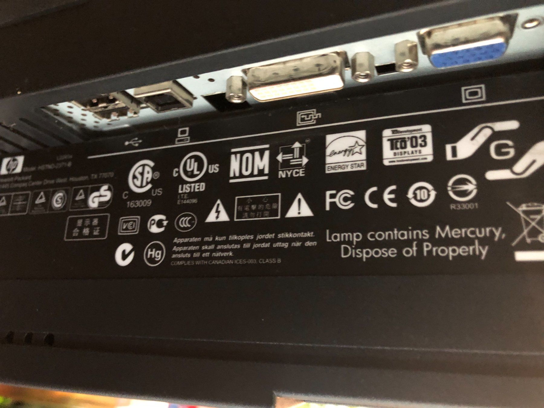 HP-Monitor, L2245w, 22-Zoll, dreh-/schwenkbar, guter Zustand (Gebraucht ...