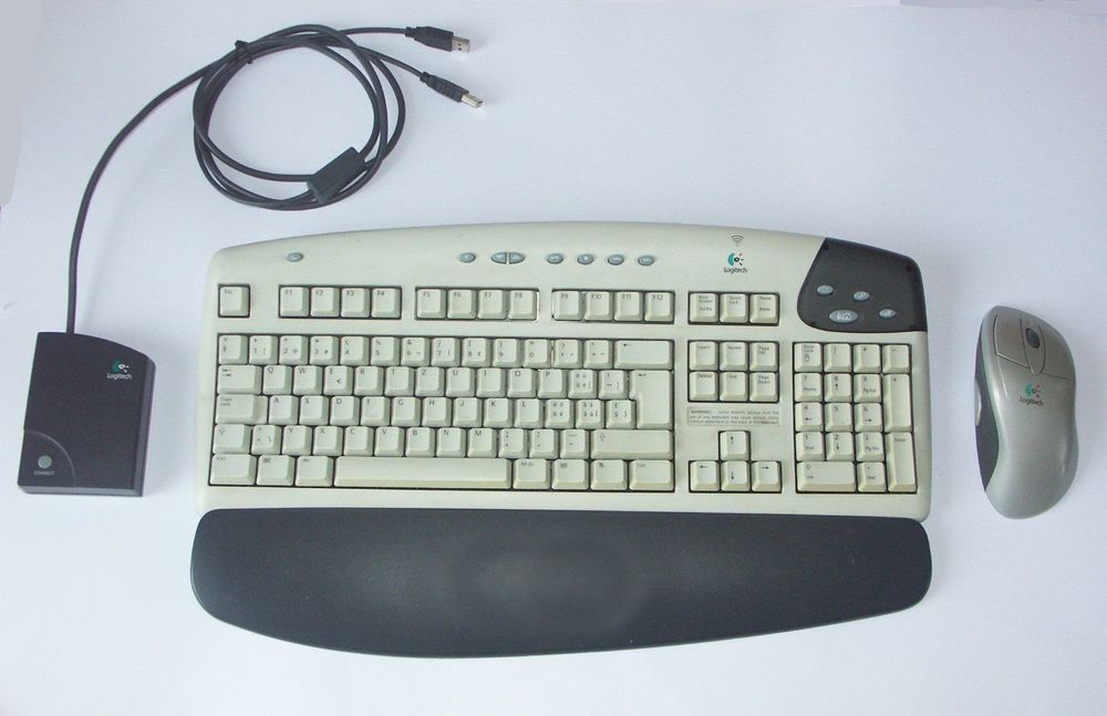 Logitech Cordless Desktop iTouch (Gebraucht) in Herzogenbuchsee für CHF ...