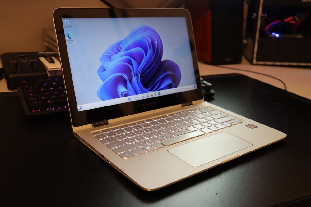 HP Spectre Pro x360 G2 (13.3" touch, 256GB SSD, 8GB RAM) (Gebraucht) in ...