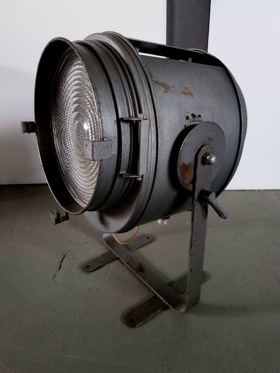 Antiker Bühnen/Theater Scheinwerfer XL von A.E.CREMER PARIS | Kaufen auf Ricardo
