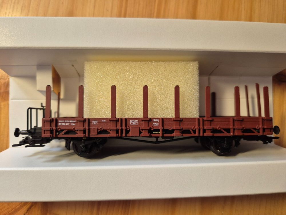 AKU Kbkm - Flachwagen mit Rungen - wagon plat à ranchers (D'occasion) à St-Léonard pour CHF 20 ...