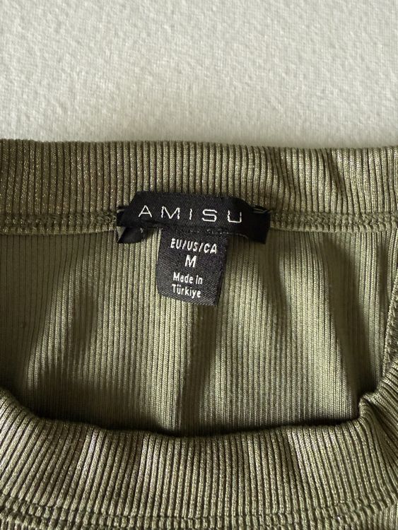 2 tops Amisu - Green and Gray (Gebraucht) in Gland für CHF 8 – mit ...