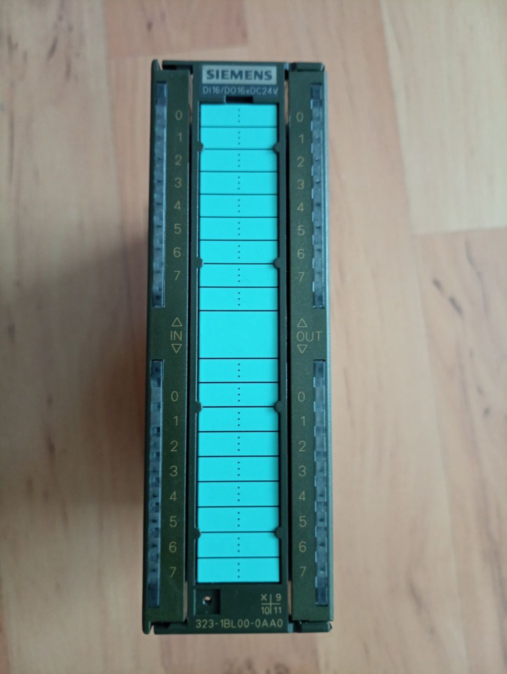 Siemens SIMATIC S7-300 / SM322 / 6ES7322-1BL00-0AA0 (Gebraucht) in Ufhusen für CHF 25 – mit ...