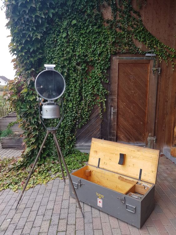 Tilley Scheinwerfer mit Stativ | Kaufen auf Ricardo