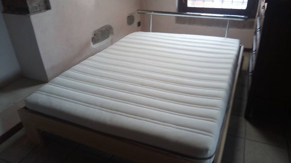 Letto ad una piazza e mezzo con materasso (Usato) a Sementina per CHF ...