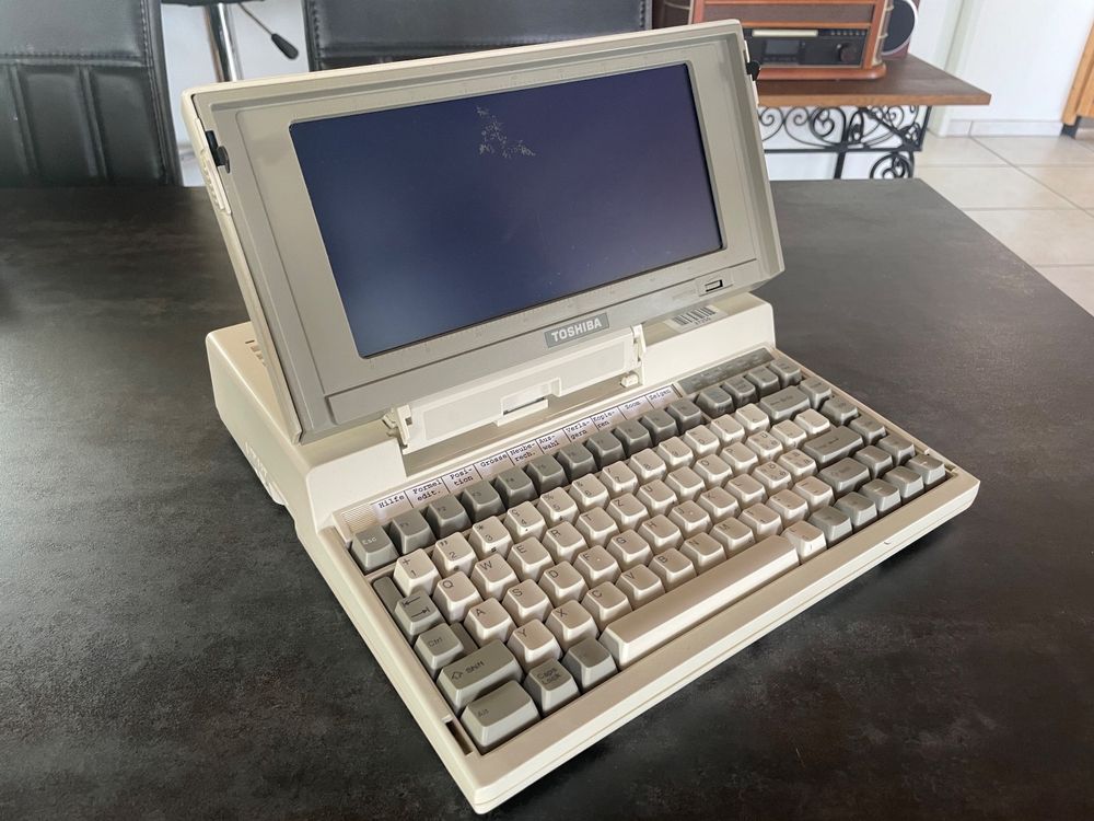 Ordinateur Vintage Toshiba T1200 System Unit | Kaufen auf Ricardo