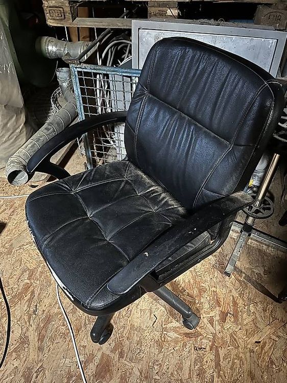 Gratis Bürostuhl aus Leder (Gebraucht) in Wittnau für CHF 1 – nur Abholung auf Ricardo kaufen