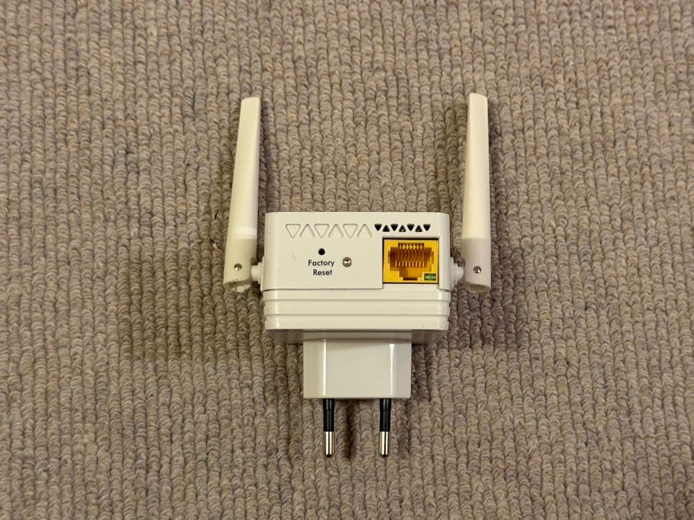 Netgear N300 WiFi Range Extender mit RJ45-Anschluss (EX2700) (Gebraucht ...
