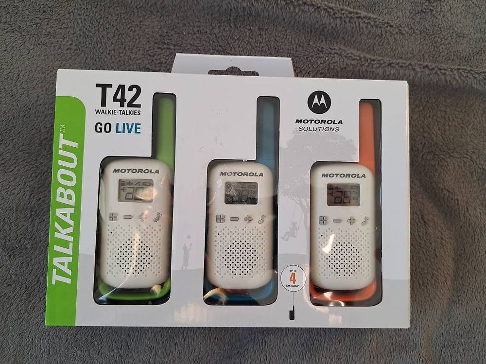 Motorola T42 Walkie Talkie 3er Set (Neu und originalverpackt) in ...