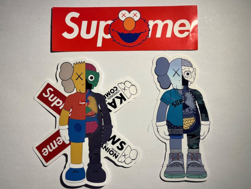 3x KAWS x Supreme Sticker – Feste Designs – Streetwear (Gebraucht) in ...