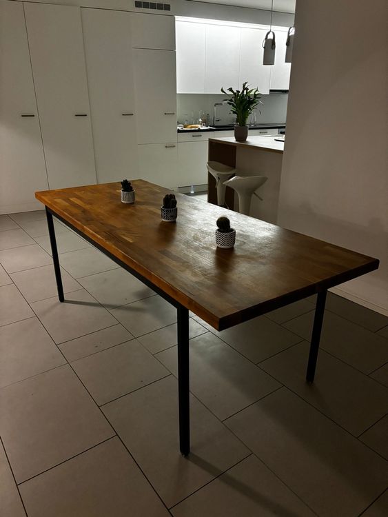 Esstich Massiv Holz 2mx80cm (Gebraucht) in Zürich für CHF 50 – nur ...