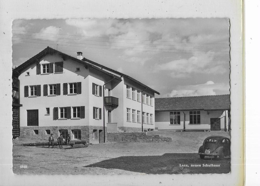 GR Laax 1954 neues Schulhaus (Gebraucht) in Schocherswil für CHF 6 – mit Lieferung auf Ricardo ...