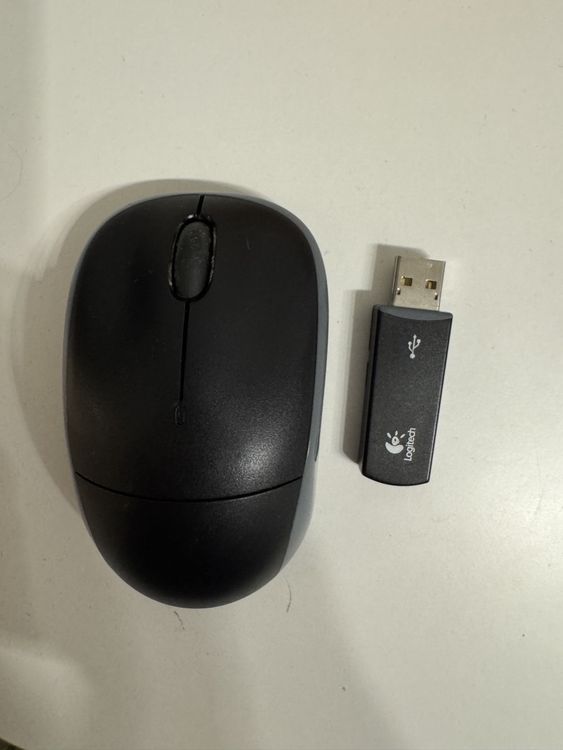 Kabellose Computermaus schwarz (Gebraucht) in Bülach für CHF 1 – mit ...