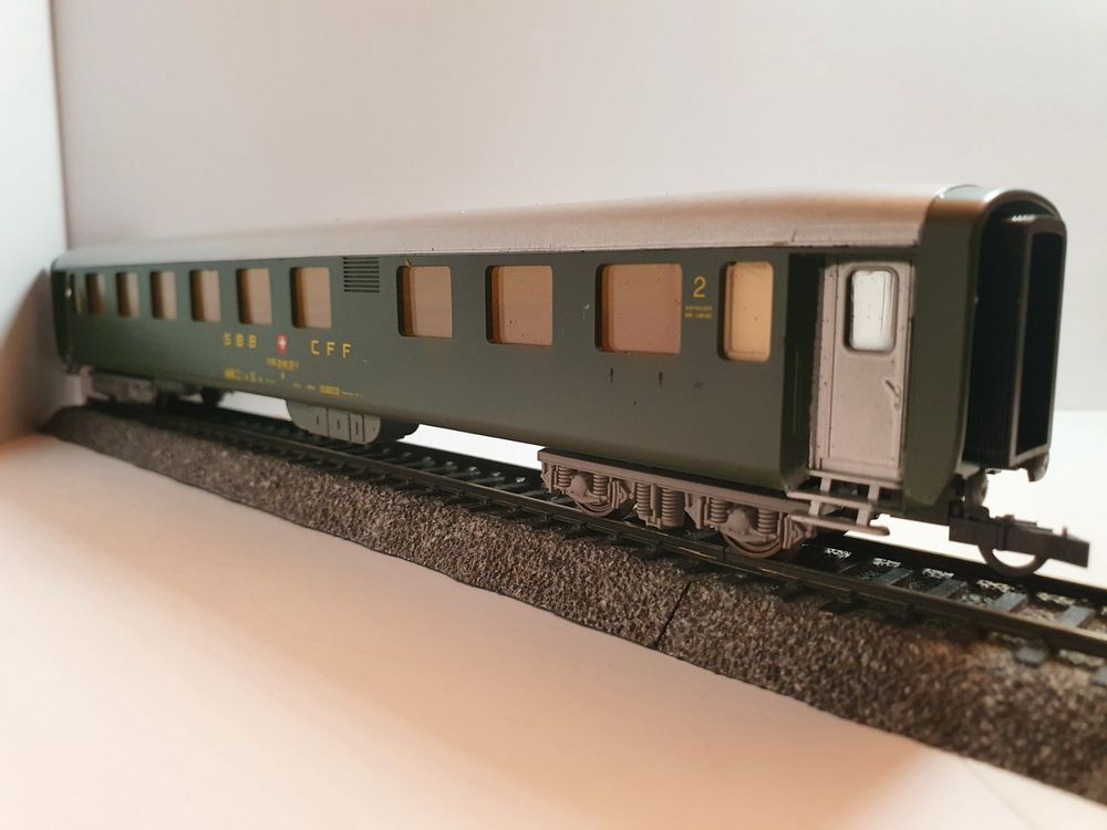 SBB Reisezugwagen / B RIC Typ Schlieren (BLS) / mit KK/ 1:87 (Neu und originalverpackt) in ...