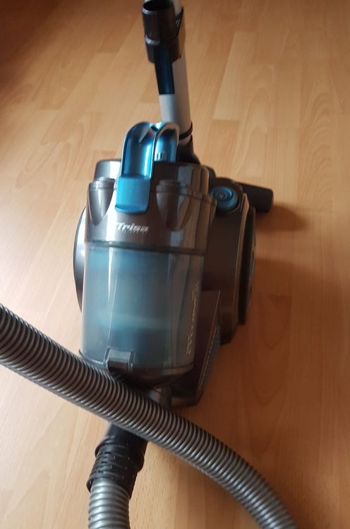 STAUBSAUGER / TRISA TRUE CYCLONE COMFORT CLEAN (Gebraucht) in Sax für CHF 54 – mit Lieferung auf ...
