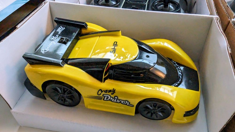 2 * RC car - racing the wall (Neu (gemäss Beschreibung)) in Zürich für ...