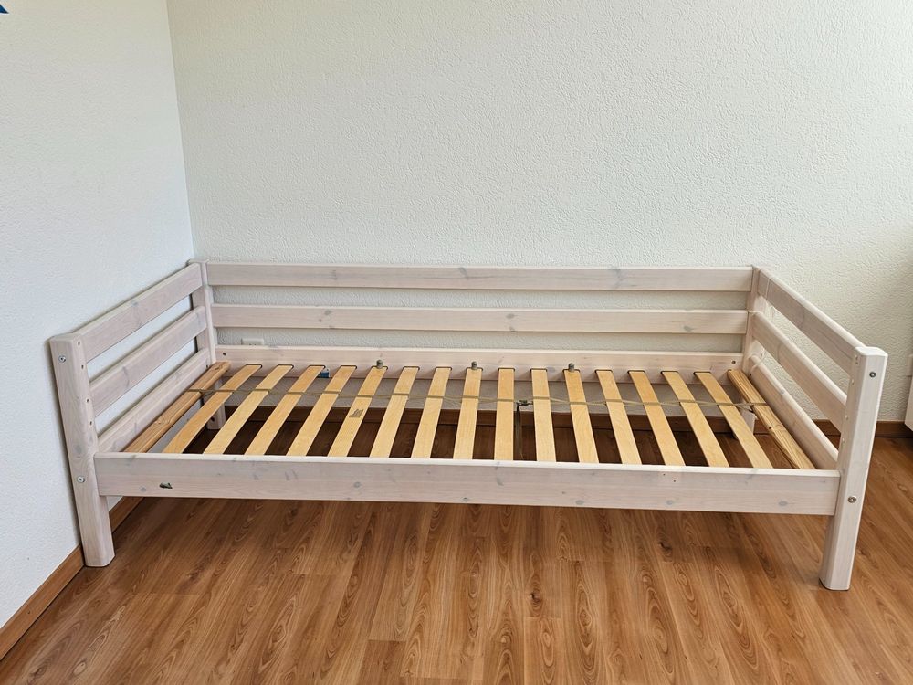 Weies Bett 90x200