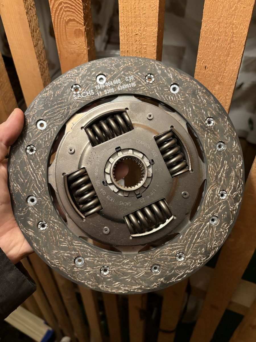 Komplett Kupplung Audi a4 b8 2.0 tdi SCHALTER !! (Neu (gemäss ...