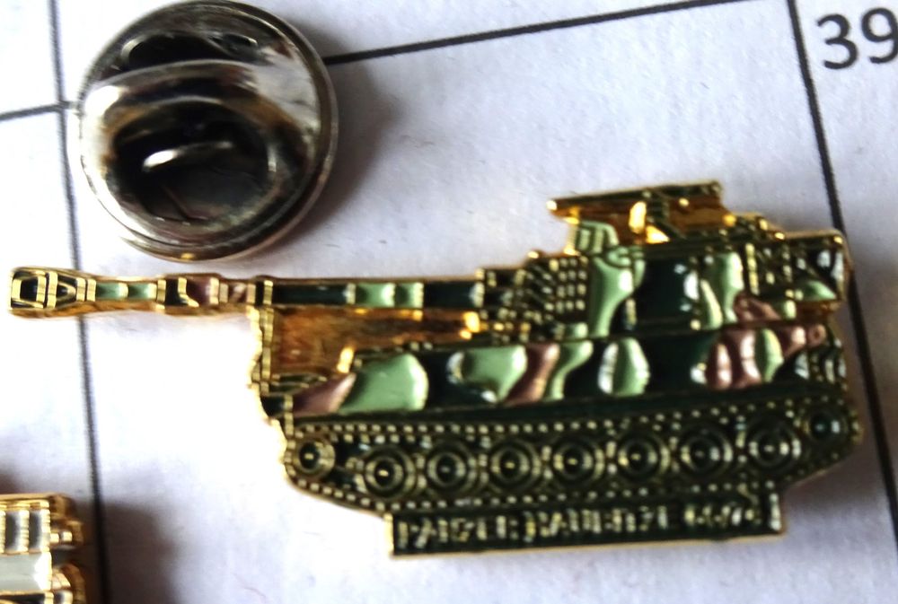 Pin Panzer Haubitzen 86 / 4 | Kaufen auf Ricardo